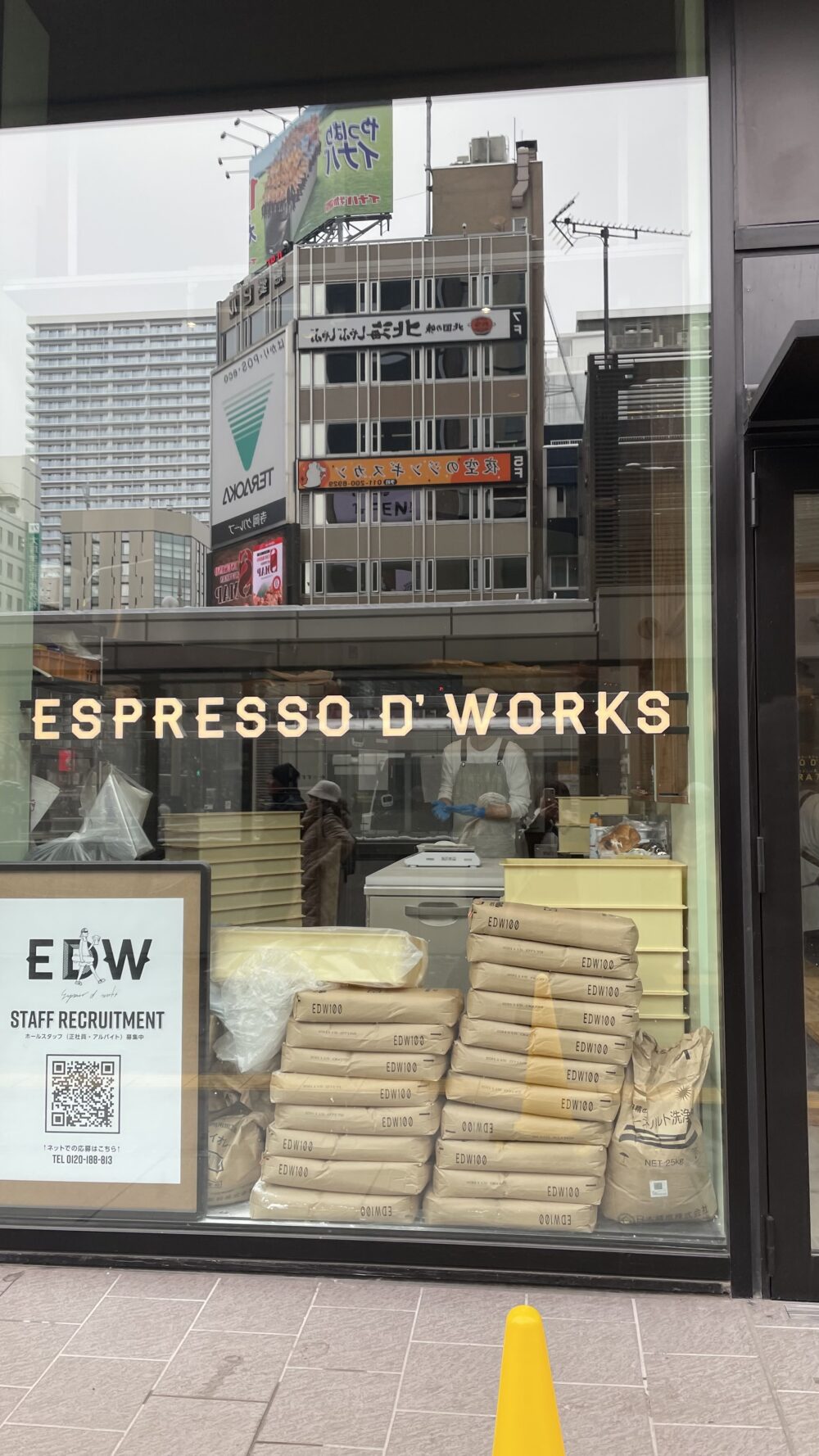 昼はカフェ・夜はバル！ESPRESSO D WORKS/DRA7の魅力を徹底ナビ（札幌・すすきの）